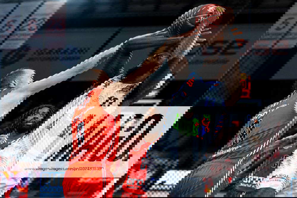 Karsten Tadda Bamberg Baskets, 09 , Eric Lockett Rostock Seawolves, 13 ...