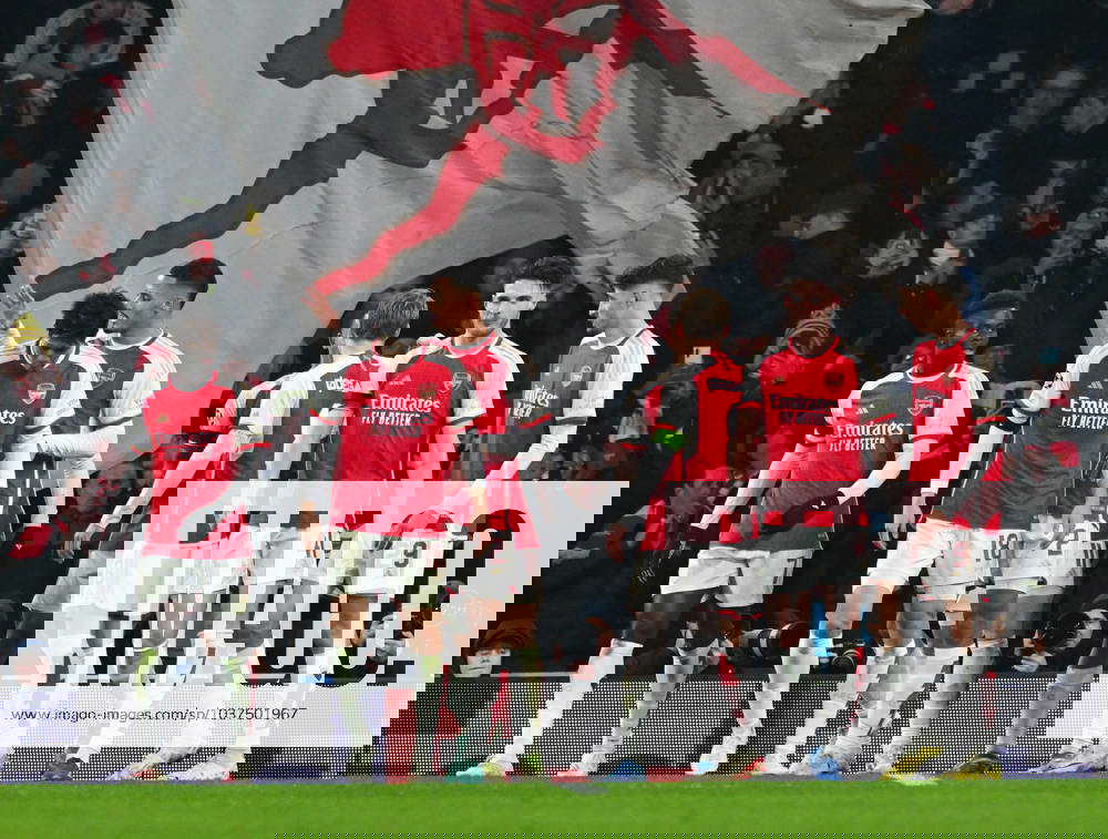 Arsenal v RC Lens UEFA Champions League Arsenal players celebrate ...