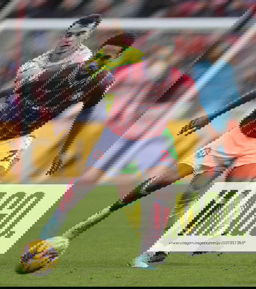 Bristol City v Norwich City Sky Bet Championship Liam Gibbs of Norwich ...