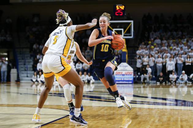 TOLEDO, OH - DECEMBER 06: Michigan Wolverines guard Jordan Hobbs (10 ...