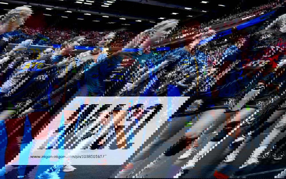 231217 Emma Lindqvist, Anna Lagerquist, Johanna Bundsen, and Mathilda ...