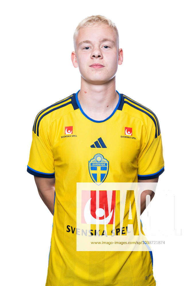 240108 Otto Rosengren of the Swedish men s football national team pose ...