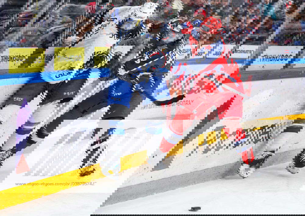 RUSSIA, MOSCOW - : HC Dynamo Moscow s Eric O Dell and HC CSKA Moscow s ...