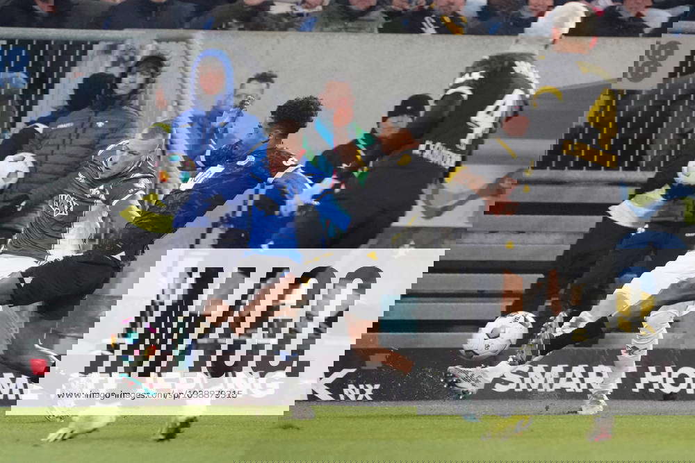 Tim Skarke SV Darmstadt 98 vs Ian Maatsen Borussia Dortmund, BVB 13 01 ...