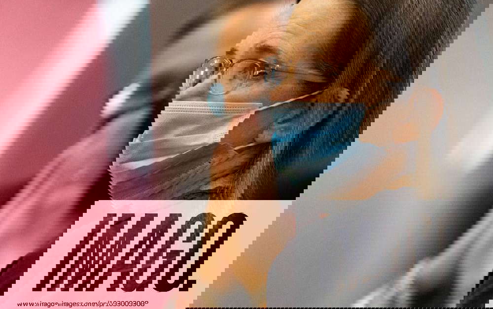 Syndication: Tallahassee Democrat Denise Williams watches her daughter ...