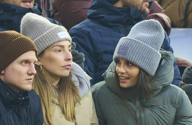 Leon GORETZKA, FCB 8 Freundin Mathea Fischer, in action in the Super ...