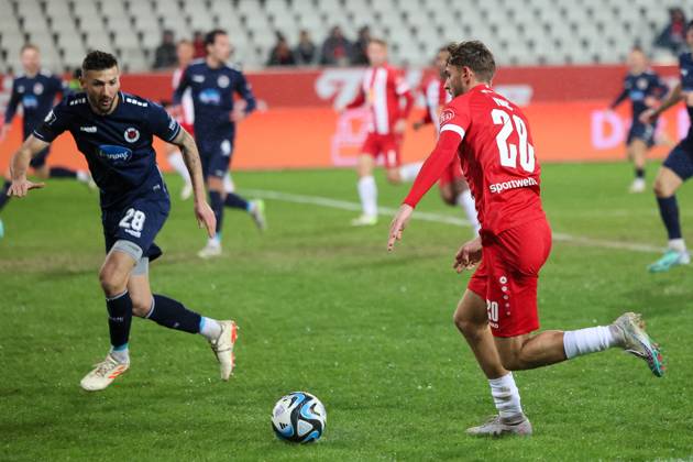 Leonardo Vonic Rot Weiss Essen vs FC Viktoria Köln Match Photos 23 01 ...