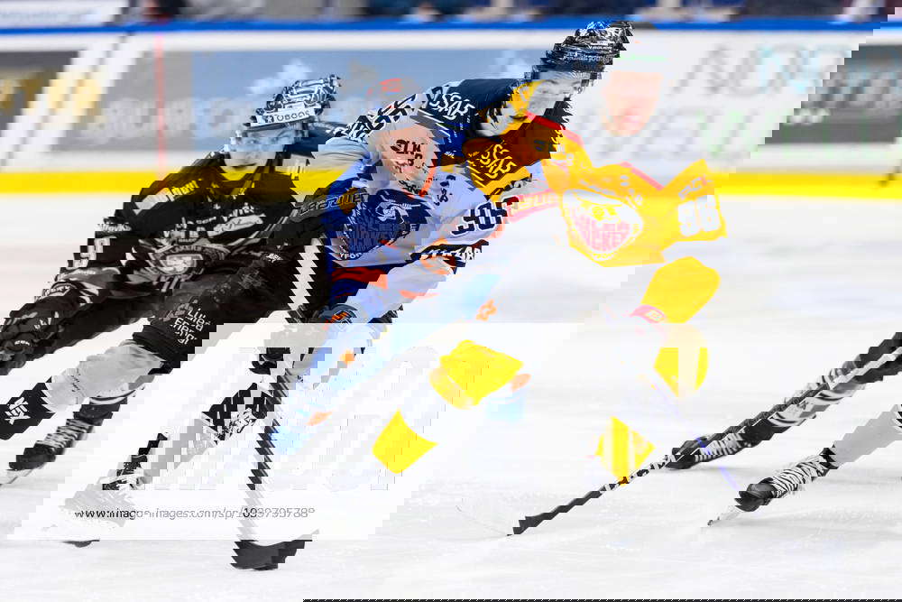 240130 Växjös Victor Stjernborg and Luleas Pontus Andreasson during the SHL ice hockey match