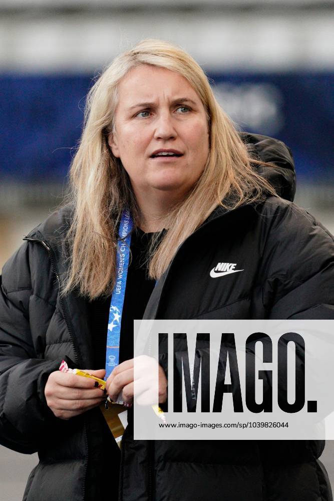 Chelsea head coach Emma Hayes Paris FC Feminines v Chelsea Women ...