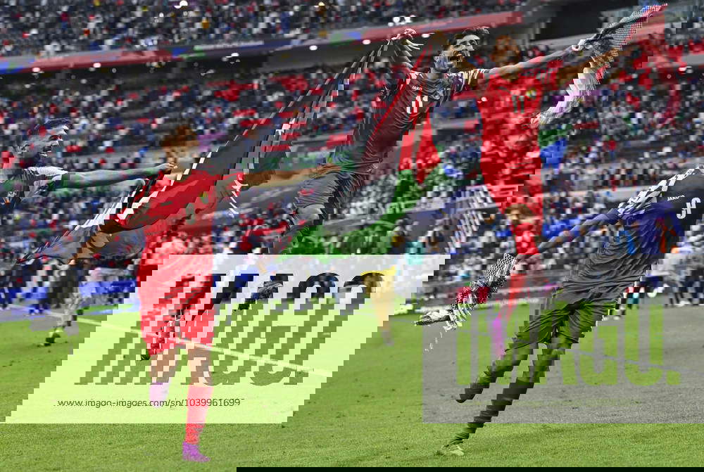 Tajikistan v Jordan: Quarter Final - AFC Asian Cup Ali Olwan and Yazan ...