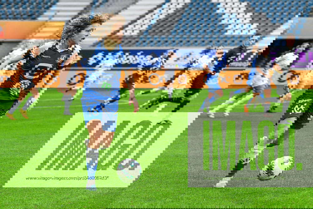 AA GENT VS KRC GENK Fleur Van Daele (16) of AA Gent Ladies pictured ...