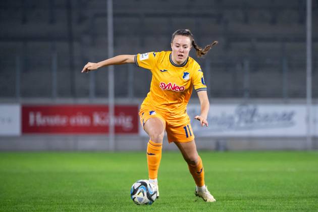 Mara Alber TSG Hoffenheim, 11 on the ball, GER, MSV Duisburg vs TSG 1899 Hoffenheim, Football