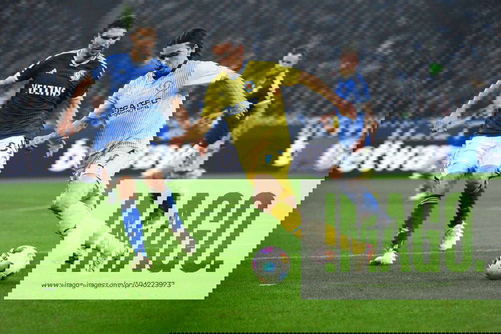 Rayan Philippe Eintracht Braunschweig , Marcin Kaminski Schalke 04 , v ...