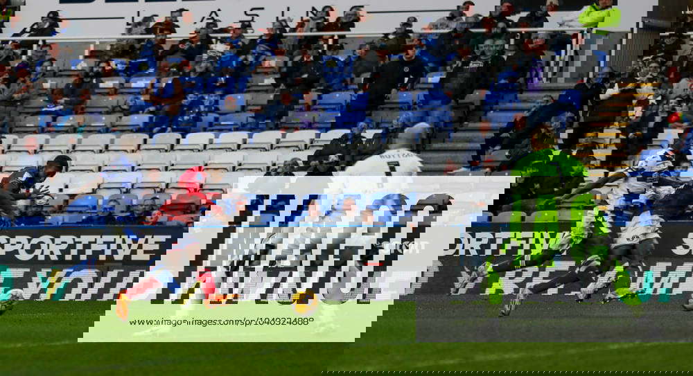 Reading v Charlton Athletic Sky Bet League 1 Daniel Kanu of Charlton ...