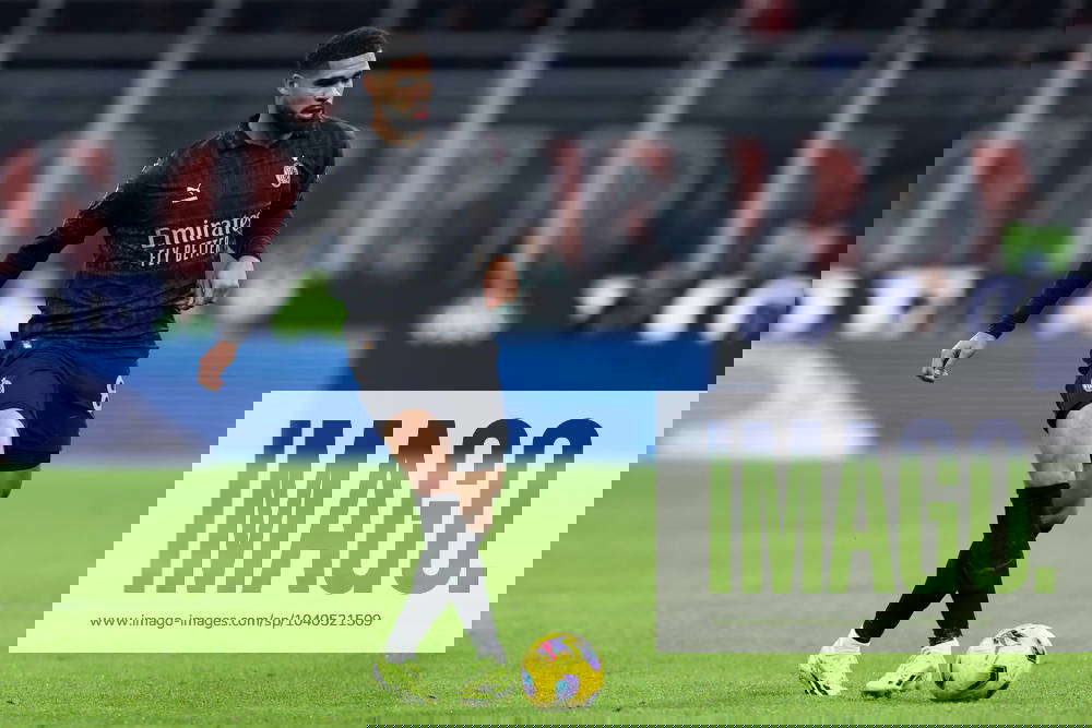 Ac Milan vs Ssc Napoli Ruben Loftus-Cheek of Ac Milan in action during ...