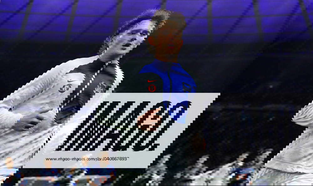 Fabian Reese after warming up Action upper body Sport Football Soccer ...