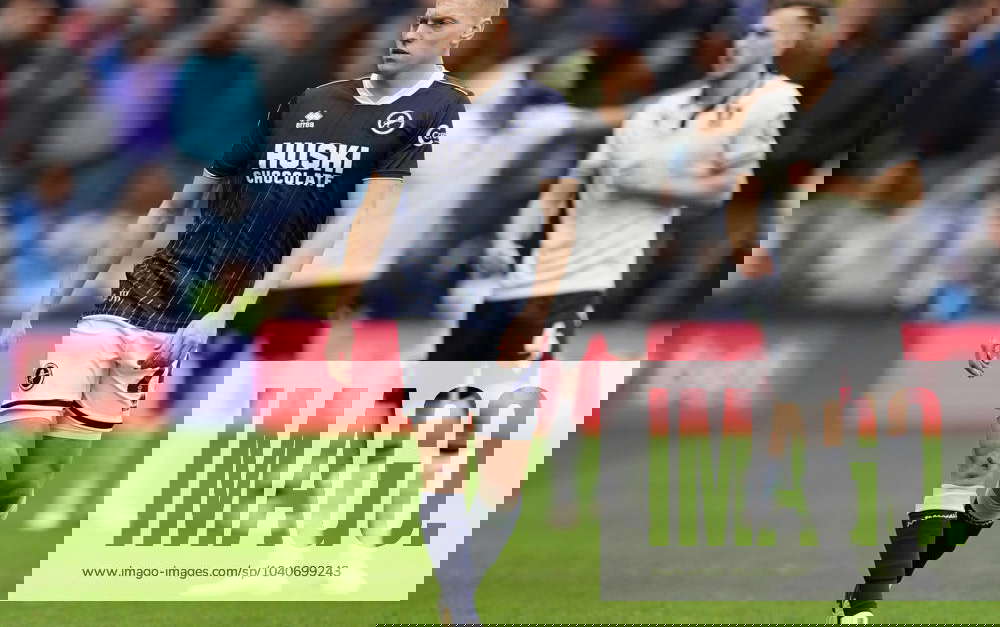 LONDON, ENGLAND - FEBRUARY 17: Casper de Norre of Millwall during the ...