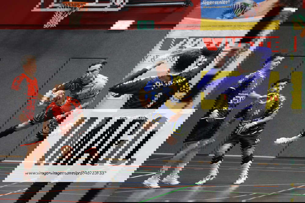 from left Leon Schneider TVO , Amedin Butt TVO , Tim Henrich RSVE and ...