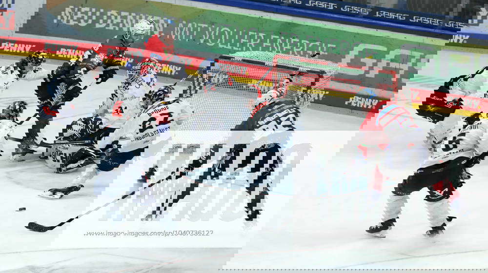 Wojciech Stachowiak, Kevin Maginot, Leonhard Pföderl, goalkeeper ...