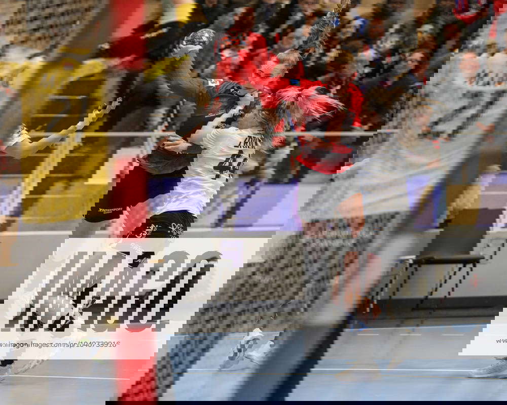 Annika Lott RL, Thueringer HC, 21 , Zrilic, Iva Center Back, HC ...