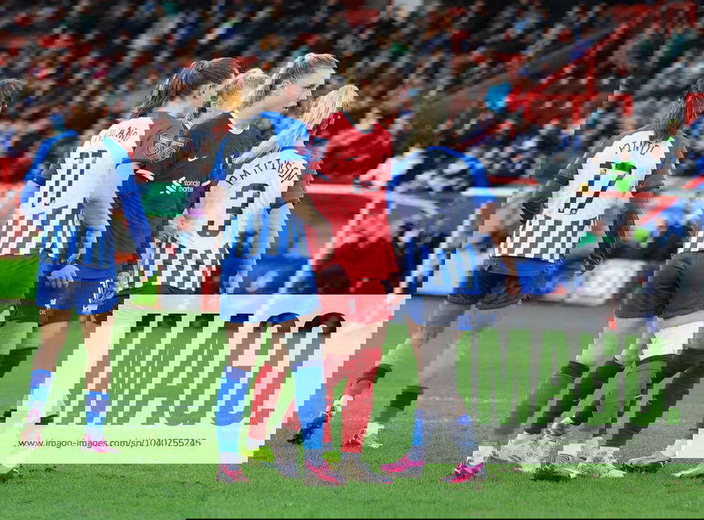 Broadfield Stadium, Crawley, February 18th, 2024; striker Sophie Roman ...