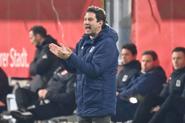 Argirios GIANNIKIS Trainer 1860, applauding, gesture, single image ...