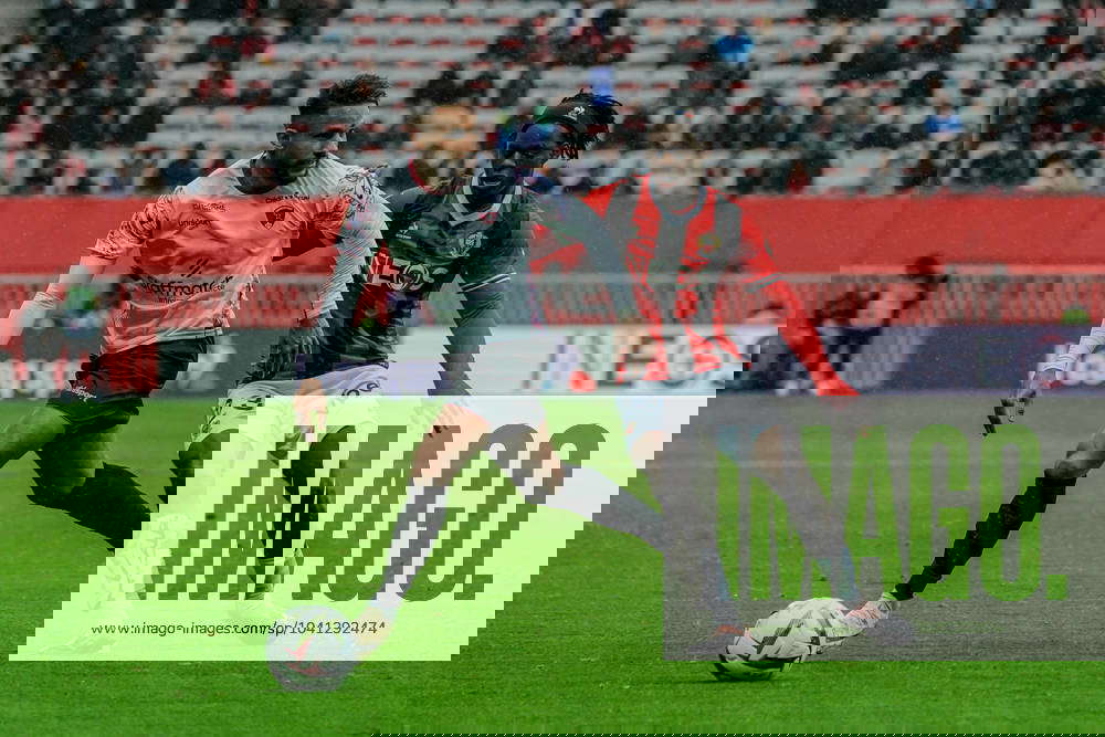 Neto Borges (Clermont Foot 63) - Jordan Lotomba (OGC Nice) FOOTBALL ...