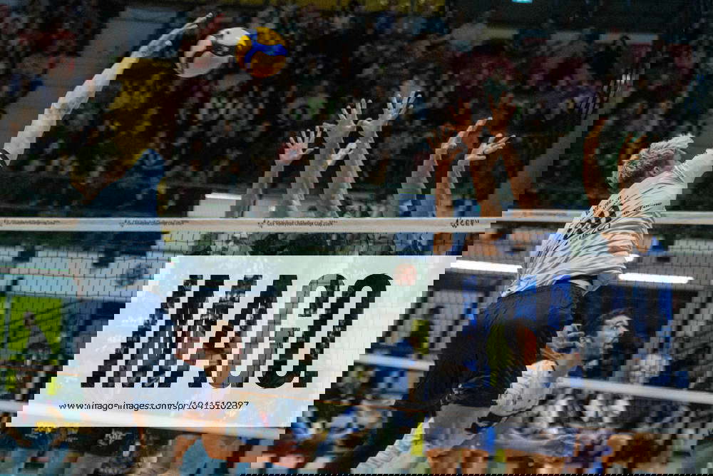 Spike of Linus Weber (Projekt Warszawa) during Final CEV Challenge Cup ...