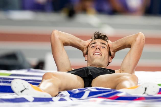 Hamish Kerr of New Zealand celebrates after winning the men?s high jump ...