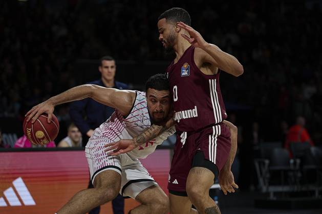 KIRKWOOD Noah Telekom Baskets Bonn 22 WEILER BABB Nick FC Bayern ...