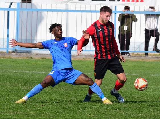 Azer Omeragic from FC Vardar (R) and Sodiq Anthony Rasheed (L) from FC ...