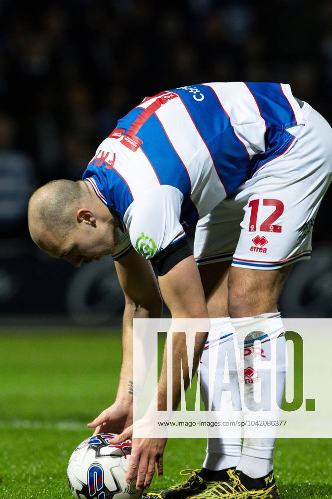 Michael Frey of QPR places the ball for a penalty Queens Park Rangers v ...