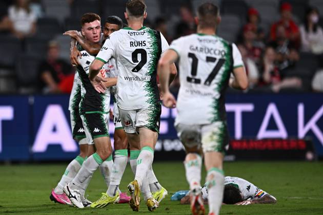 ALEAGUE WANDERERS WESTERN, Matthew Grimaldi of Western United and Head ...