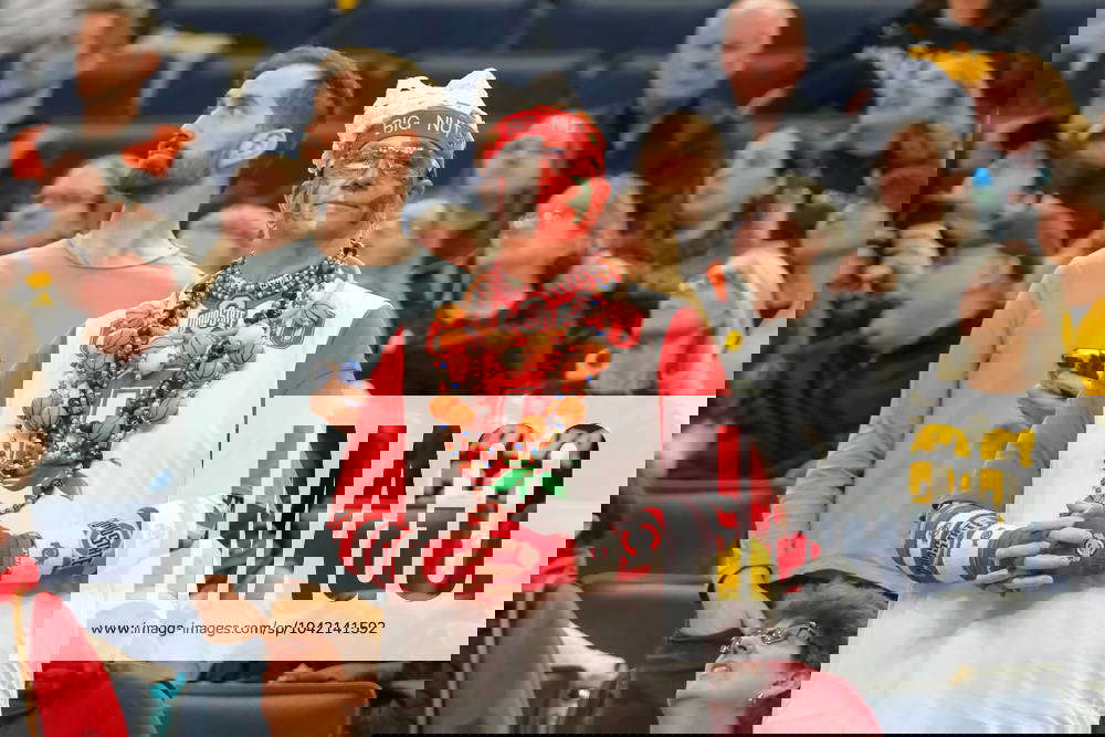 March 8, 2024, Minneapolis, Minnesota, USA: An Ohio State Buckeyes fan ...