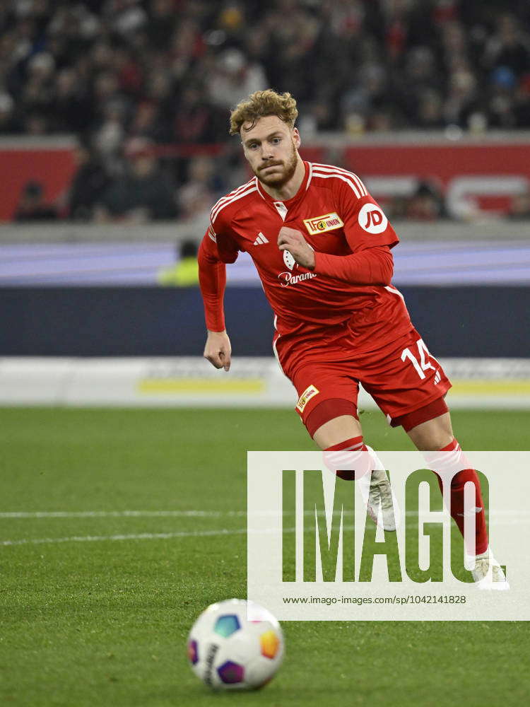 Yorbe Vertessen 1 FC Union Berlin FCU 14 Action on the ball VfB ...