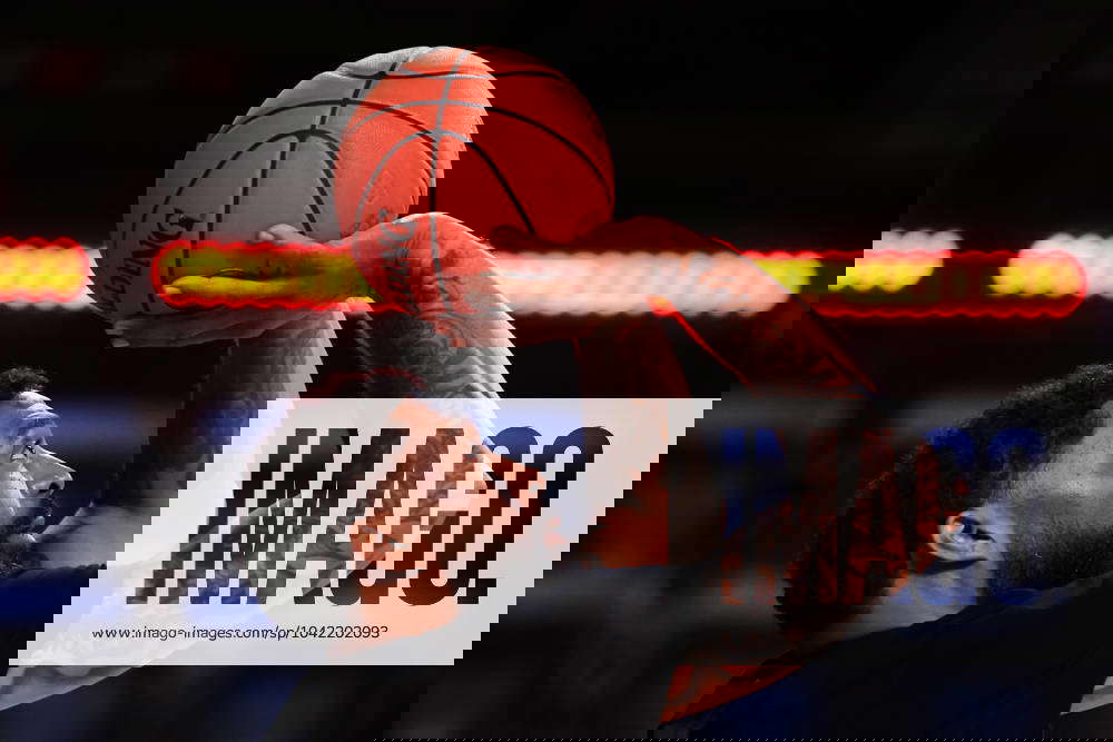 NBL HAWKS MELBOURNE, Hawks head coach Justin Tatum shoots a basket ...