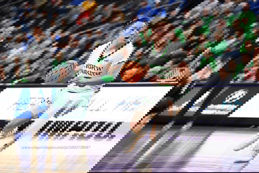 North Dakota Fighting Hawks forward Brady Danielson (15) makes a move ...