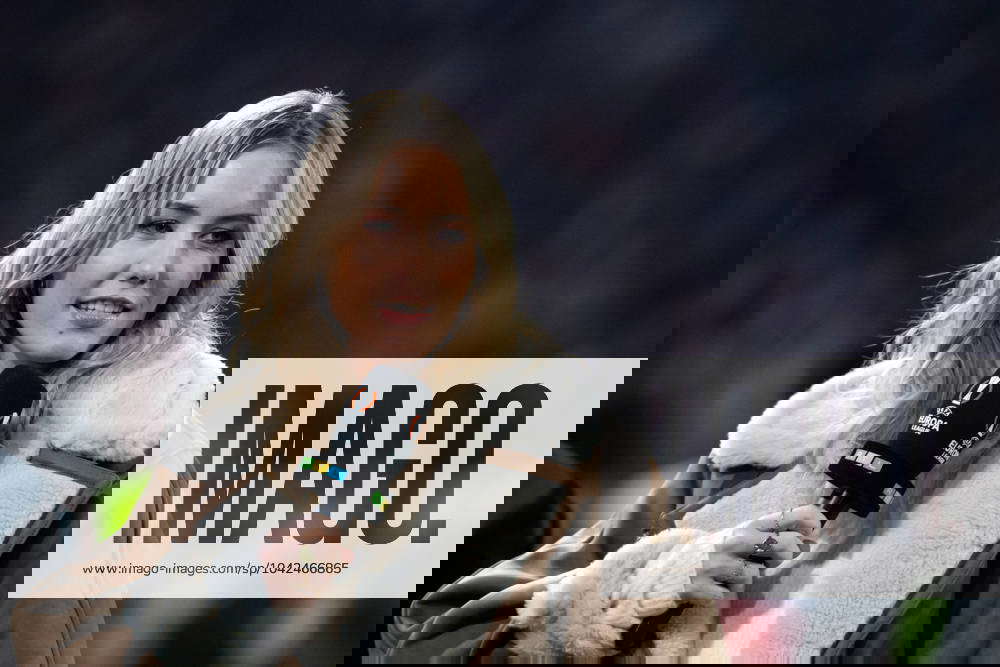 Laura Papendick RTL TV presenter, sports journalist , GER, SC Freiburg vs West Ham United