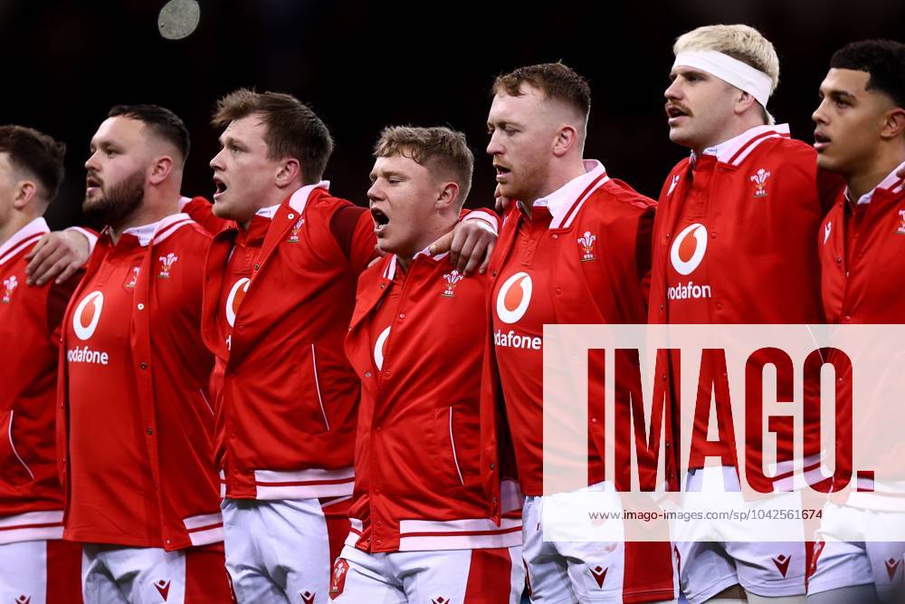 Sam Costelow of Wales sings the national anthem Wales v Italy, Guinness ...