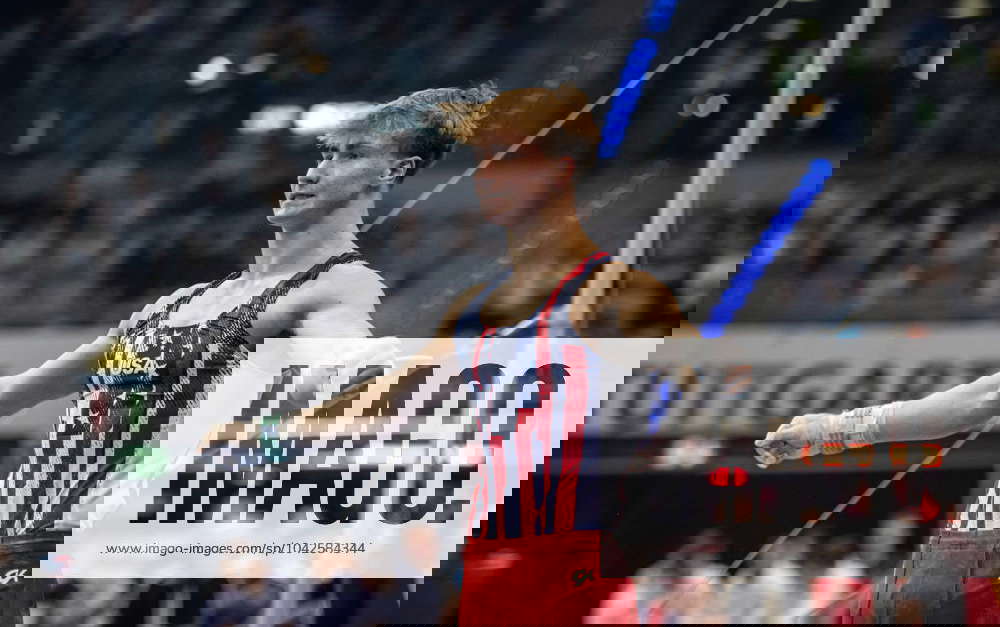 Adam LAKOMY USA cheers, joy on high bar 39 EnBW DTB Pokal, 16 03 2024 ...