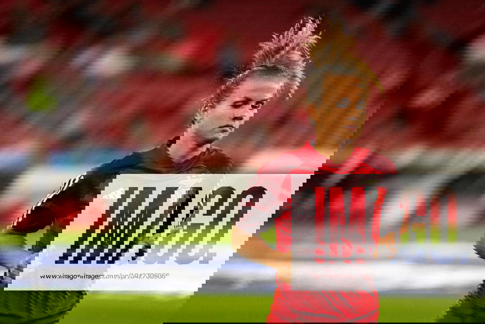 Lisbon, Portugal, March 19 2024: Anna Gasper warming up before the UEFA ...