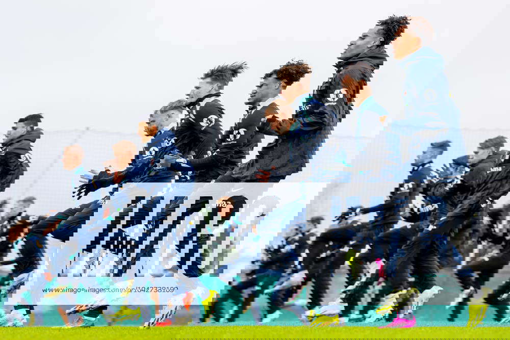 240320 David Moller Wolfe, Oscar Bobb, Antonio Nusa and players of the ...