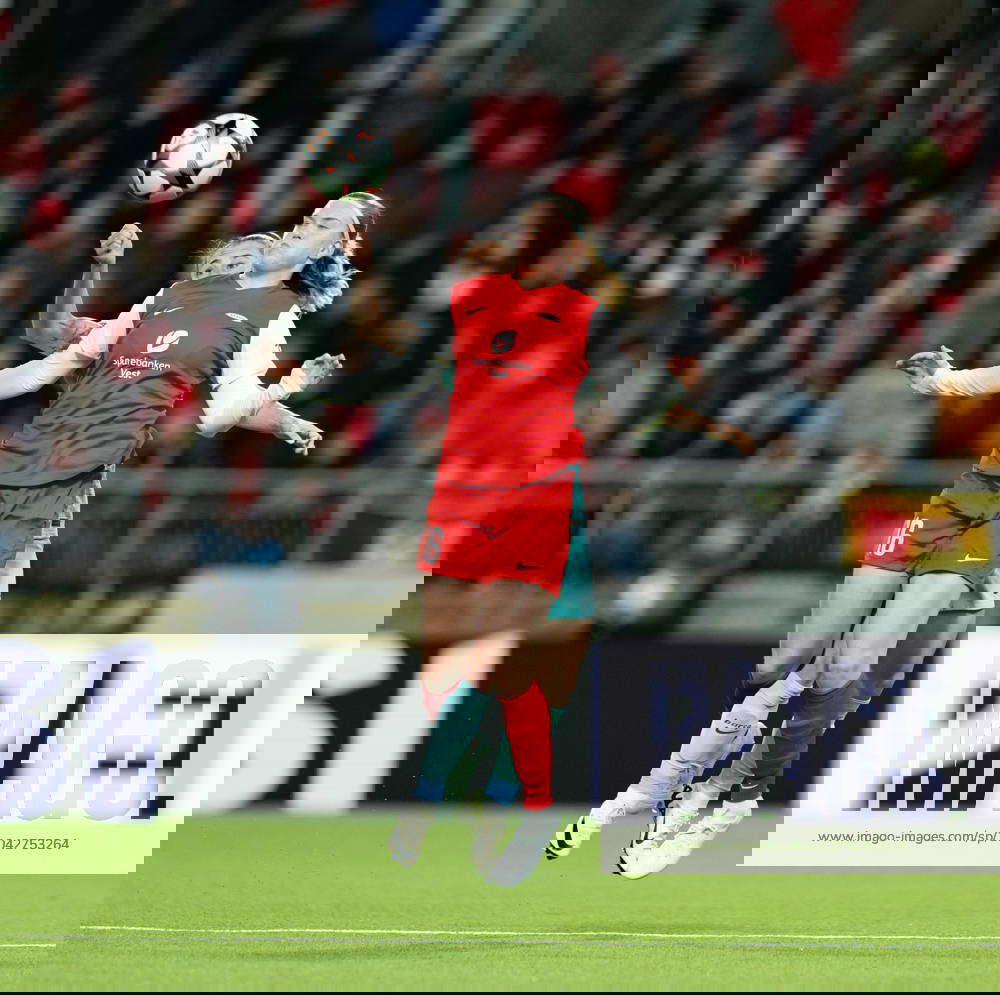 Bergen, Norway, March 20th 2024: Signe Gaupset (16 Brann) jumps for a ...