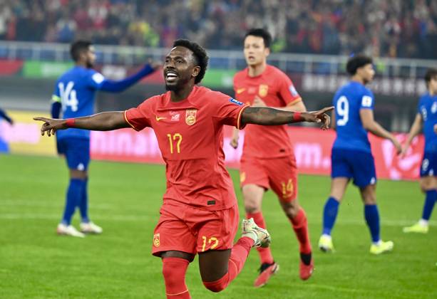 TIANJIN, CHINA - MARCH 26: Fernandinho 17 of Team China celebrates his ...