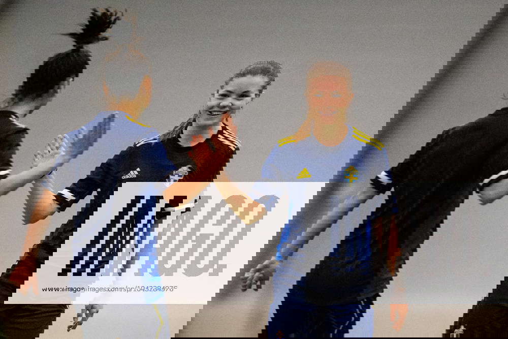 240403 Emma Theoren cheers during a training session with the Swedish ...