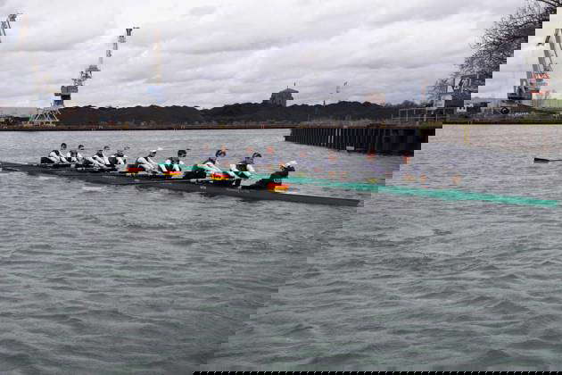 The German Eight in motion, with Benedict EGGELING, Laurits FOLLERT ...