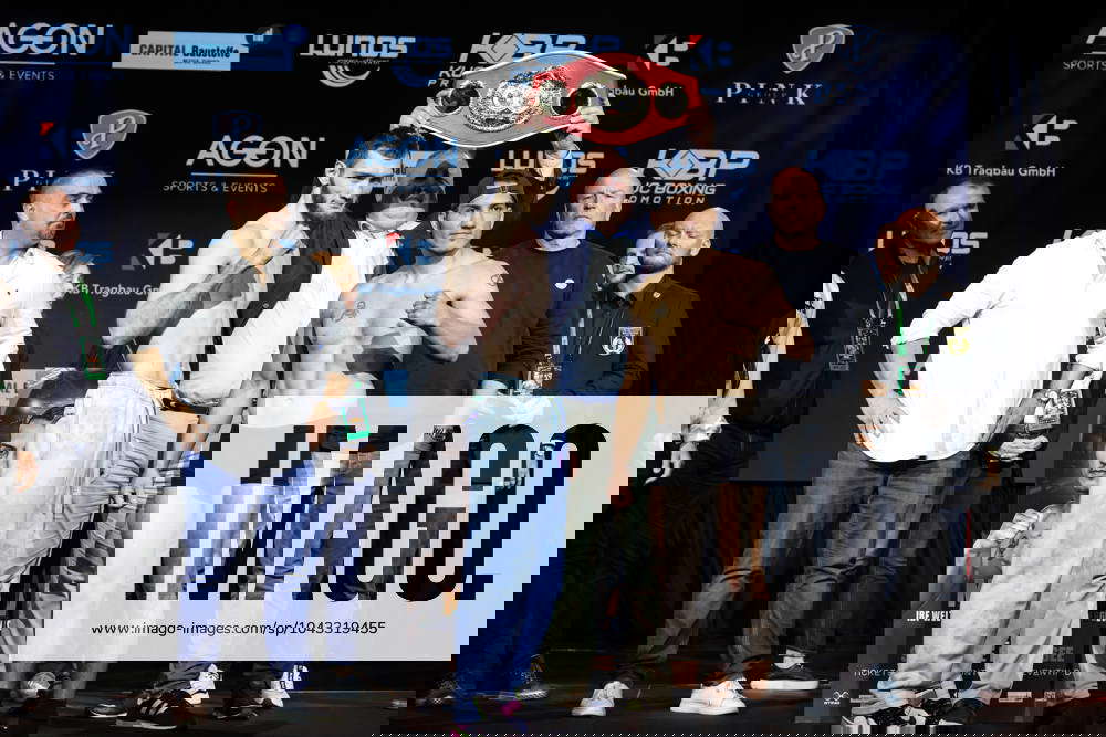 Boxing KUC Boxing Agon Boxing, Boxgala Fight to Gold , Waage, Falkensee, 05 04 2024 IBF World