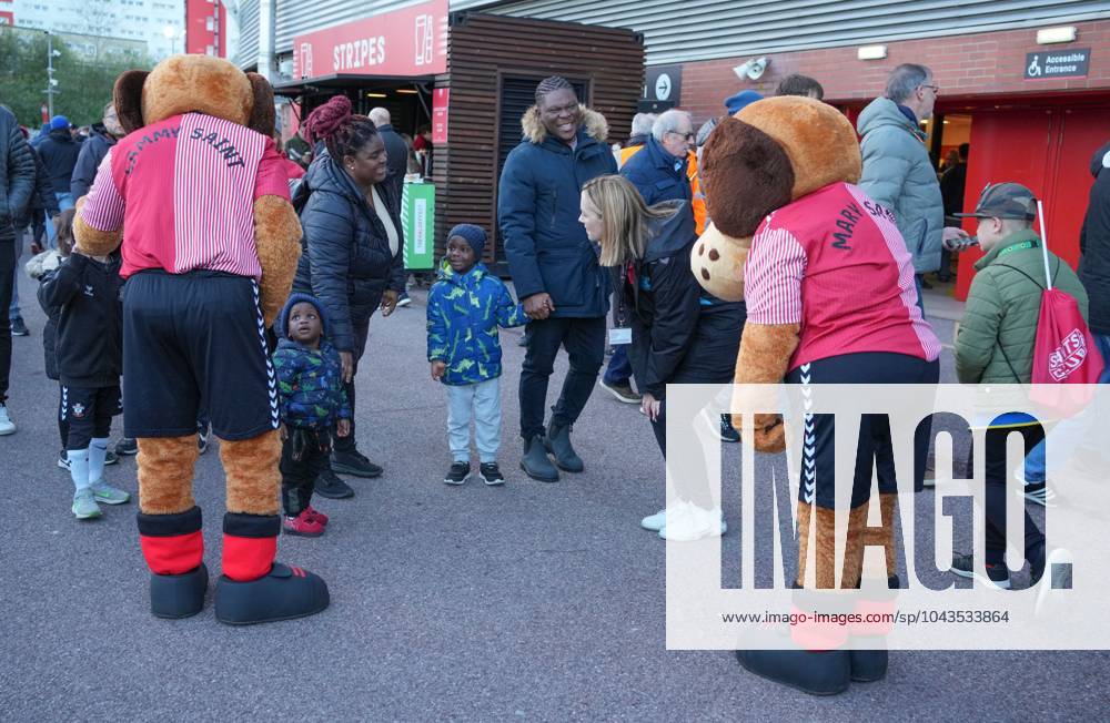 Southampton Mascots meet the fans Southampton v Coventry City, EFL Sky ...