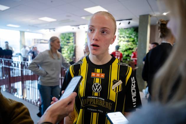 Anna Sandberg, Häcken, is interviewed during Damallsvenskans opening ...