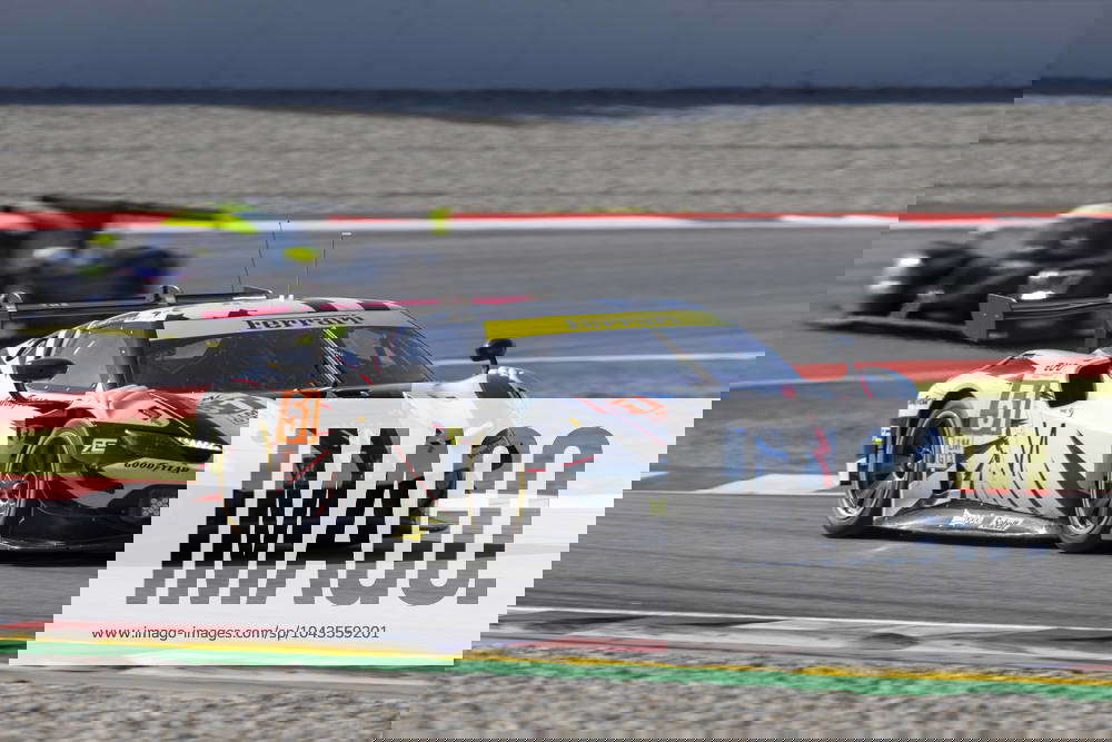 51 AF CORSE FERRARI 296 LMGT3 CHARLES-HENRI SAMANI EMMANUEL COLLARD ...